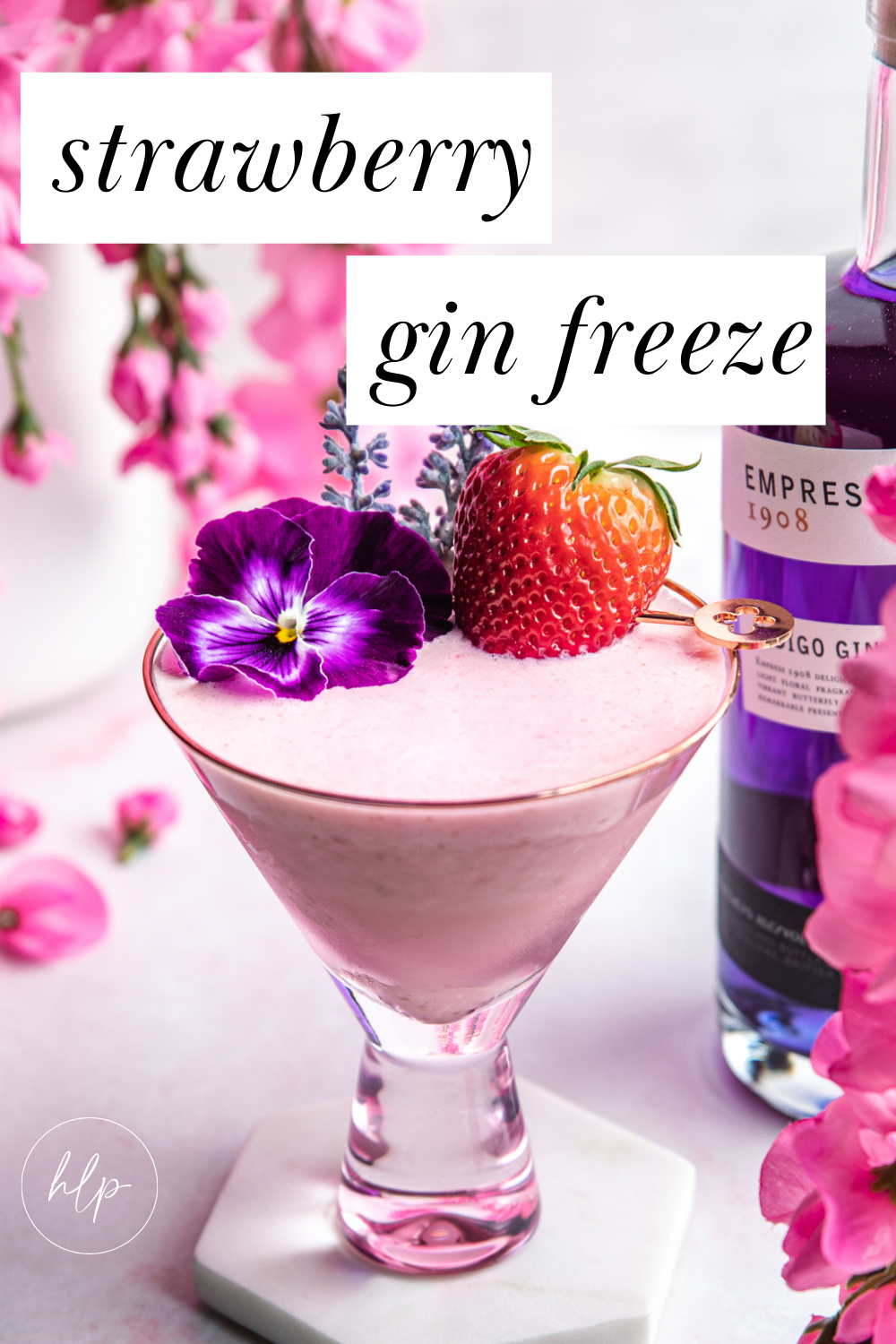 Refreshing Frosted Strawberry Gin Cocktail Recipe