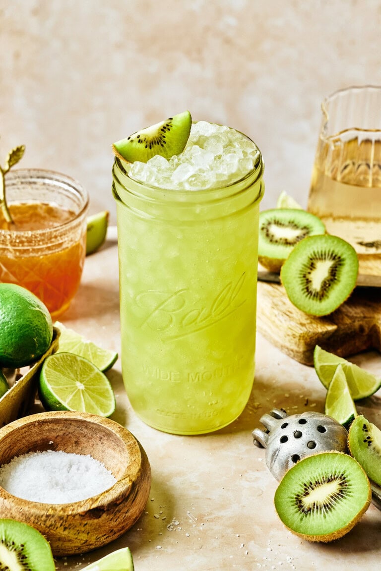 Kiwi Citrus Homemade Gatorade (Natural & Easy) | Healthy Little Peach