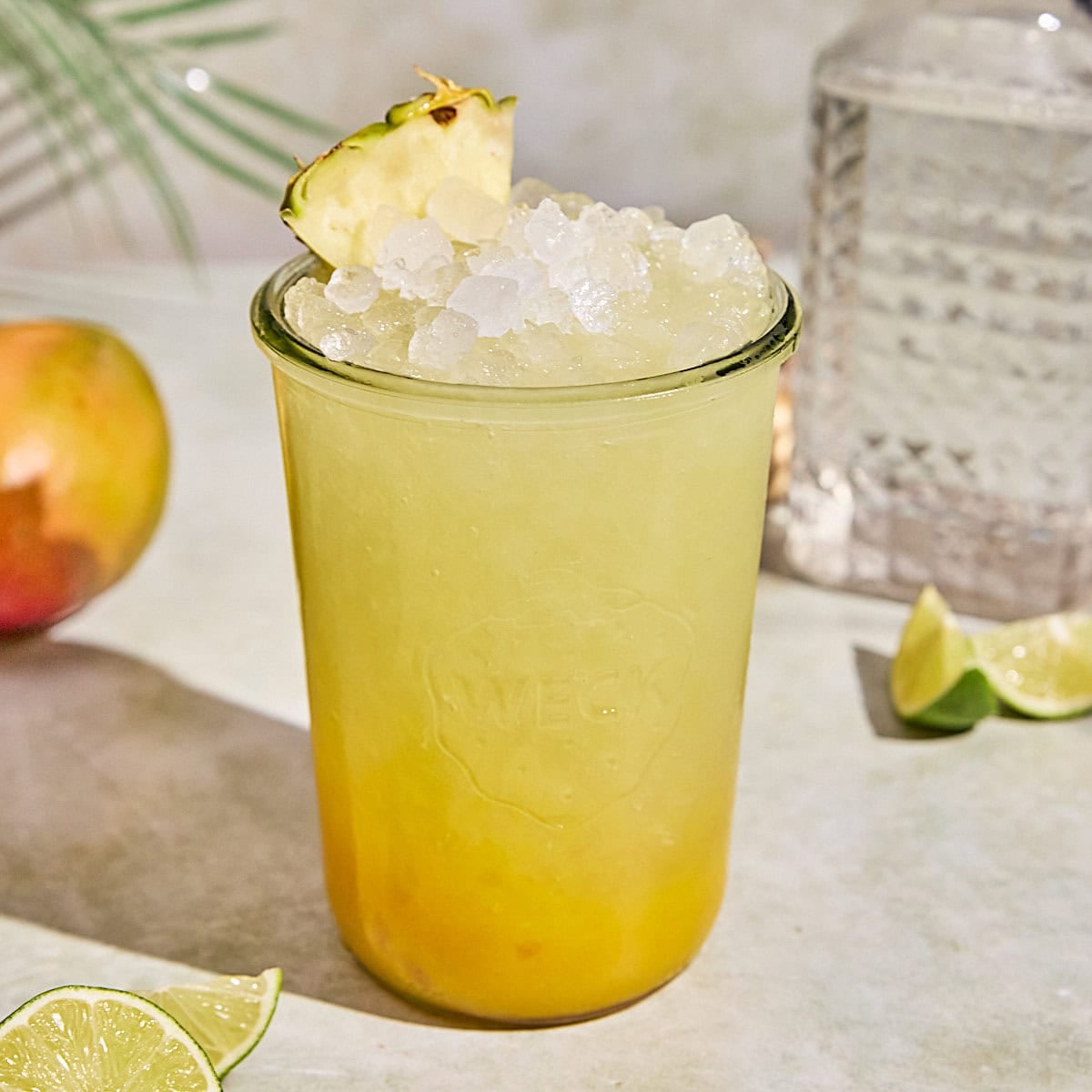 15 Natural Gatorade Recipes (Clean DIY Hydrators) | Healthy Little Peach