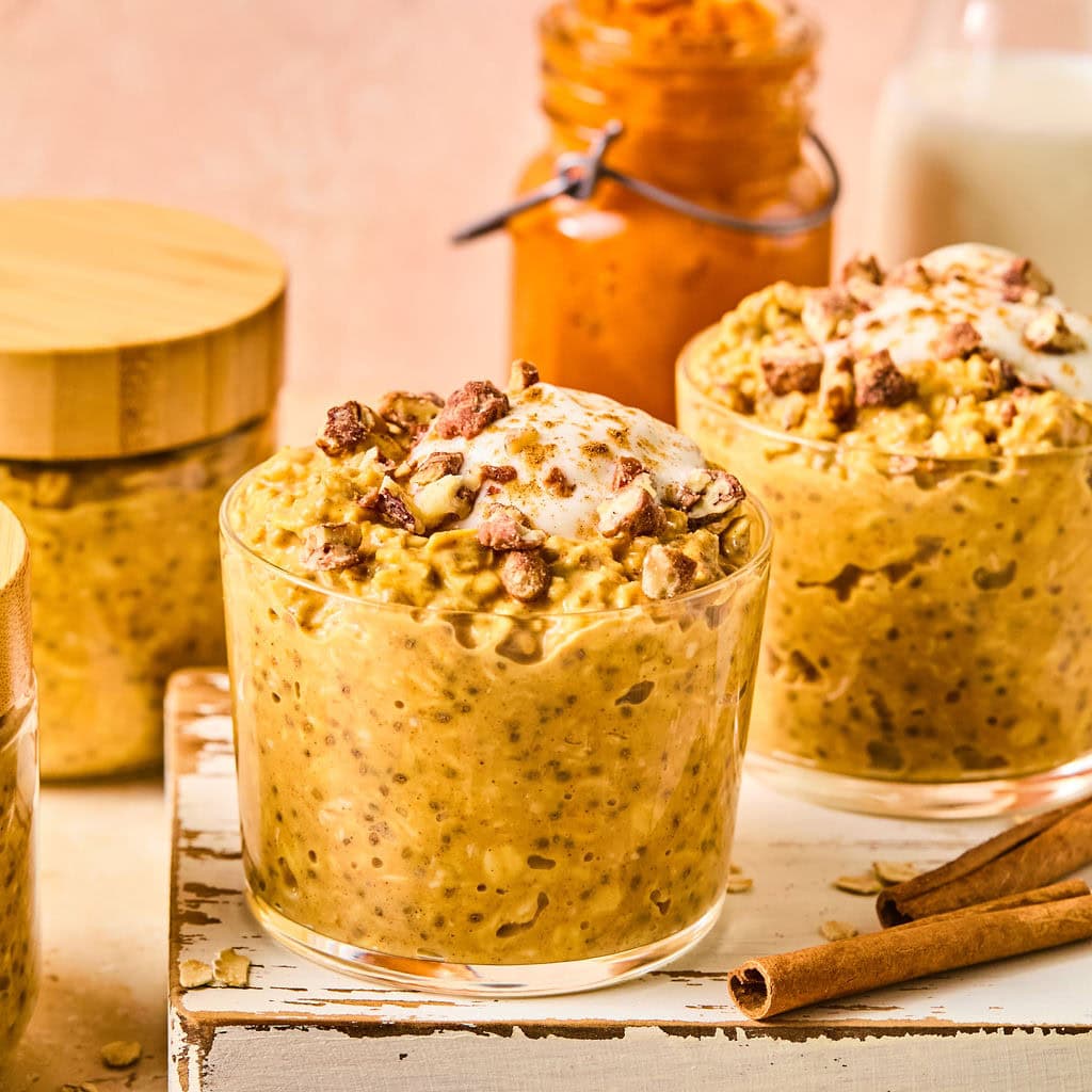 Pumpkin Pie Overnight Oats (Easy Fall Breakfast) | Healthy Little Peach
